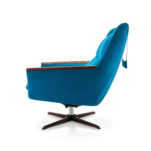 Blue Modern Swivel Lounge Chair - Gil & Roy Props