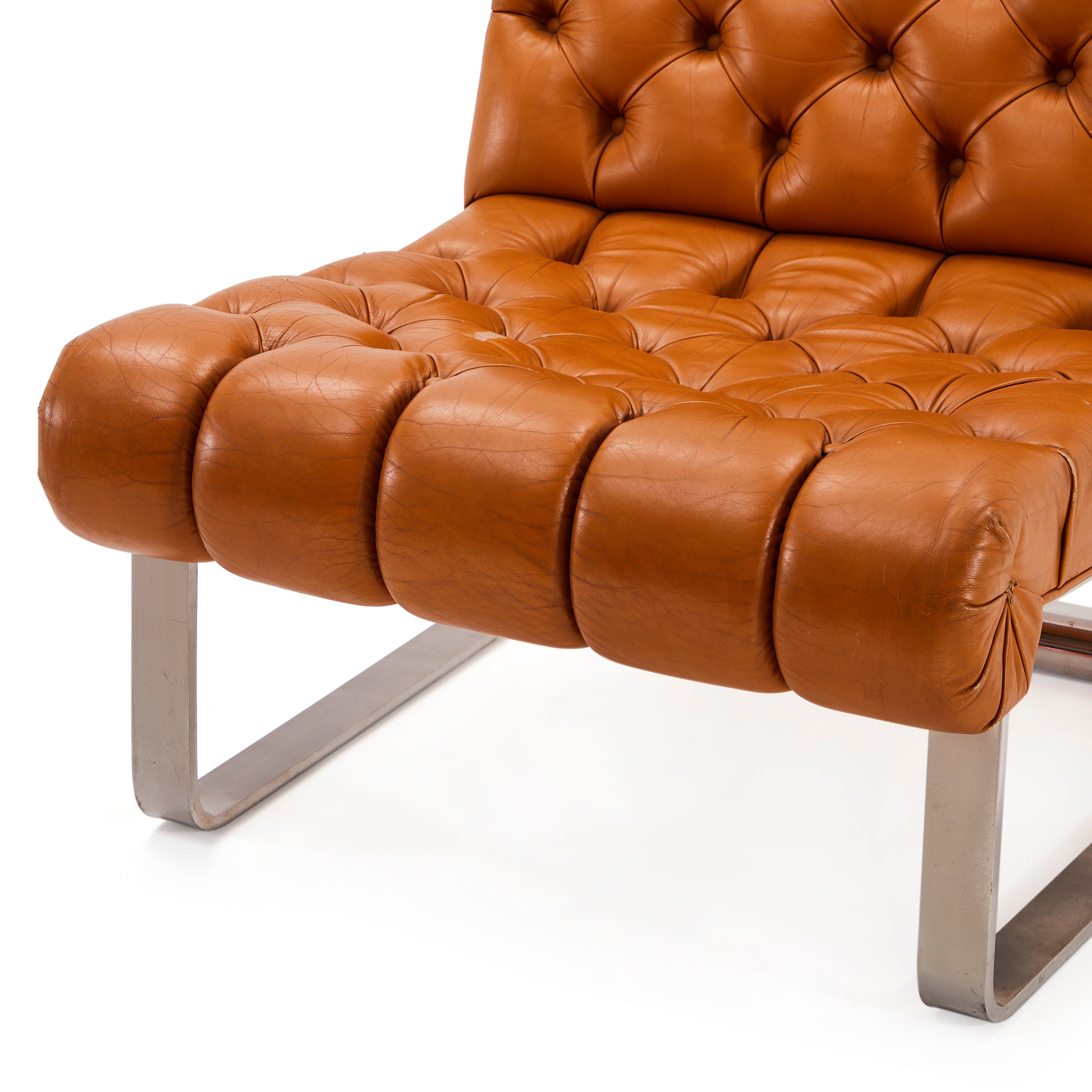 Brown Leather Tufted Chair Gil And Roy Props