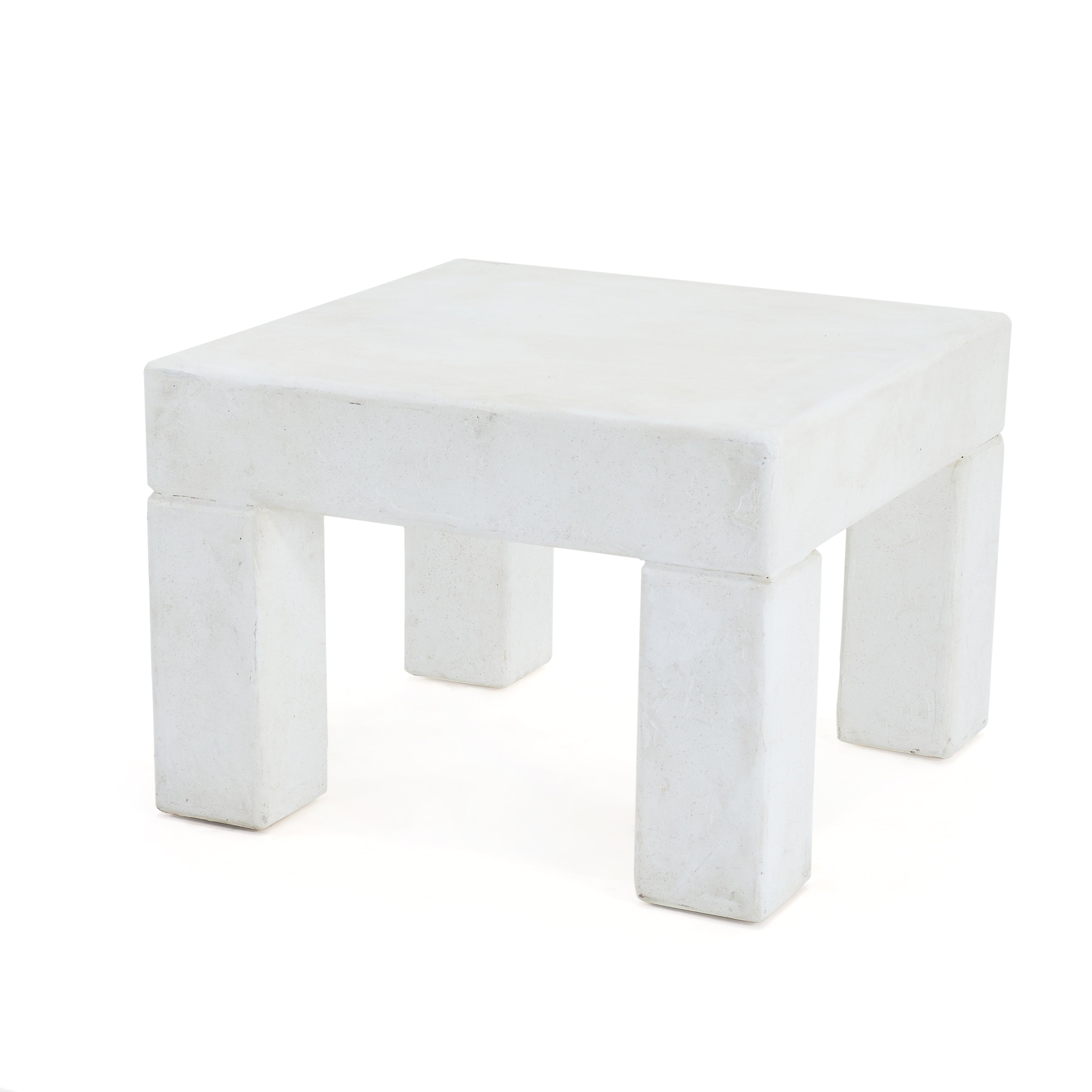 White ceramic side table - Gil & Roy Props