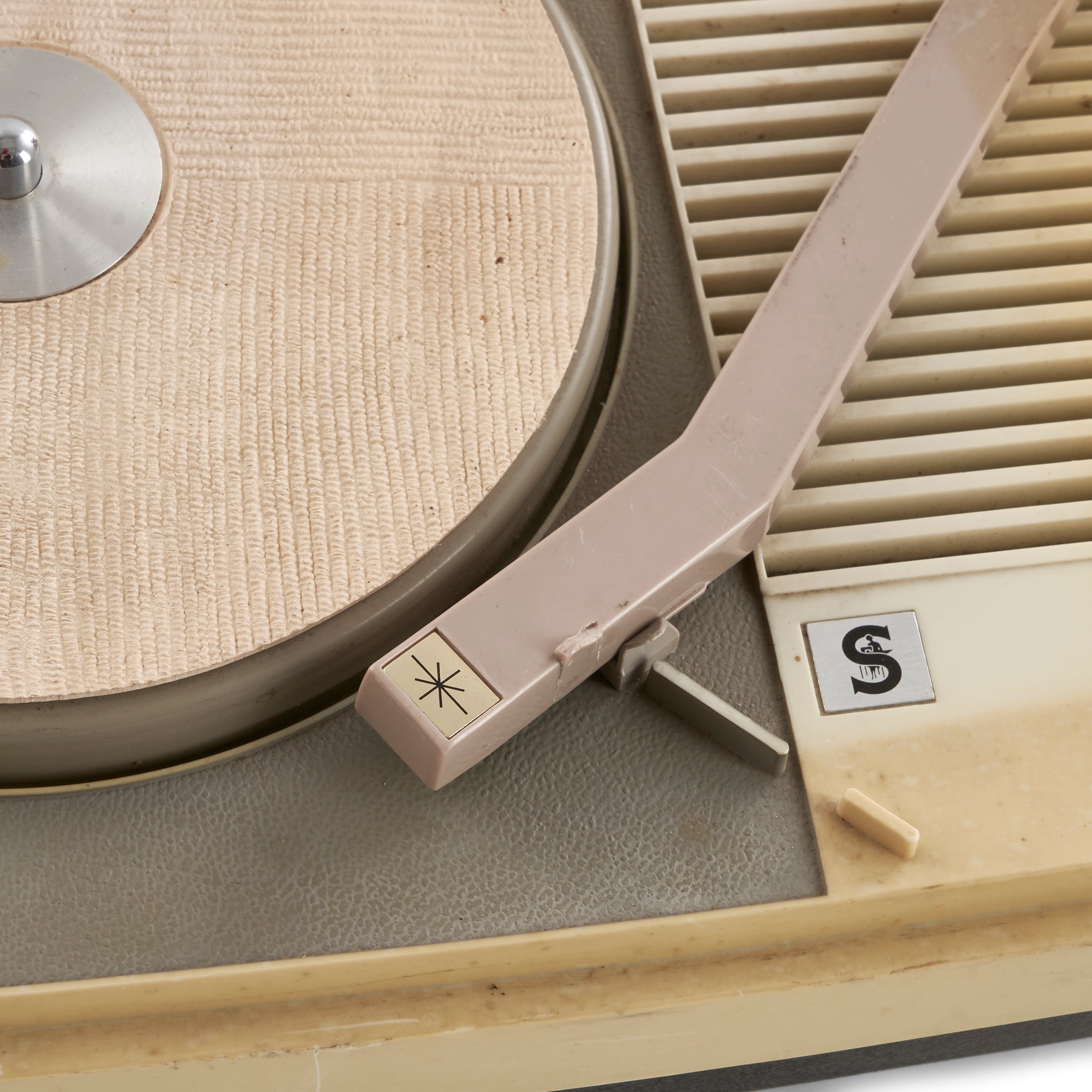 Electronics • Stereos - Gil & Roy Props