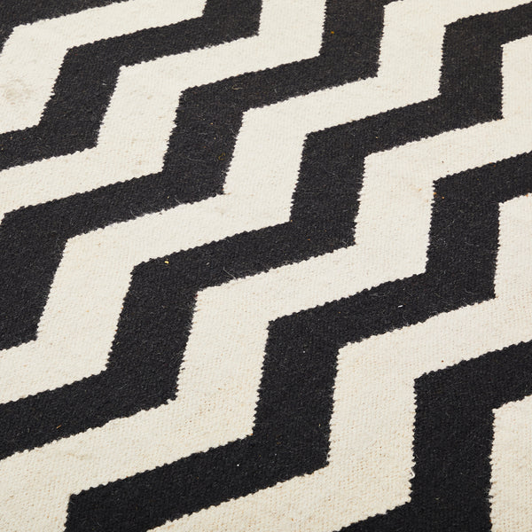 Large Black & White Zig-Zag Rug - Gil & Roy Props